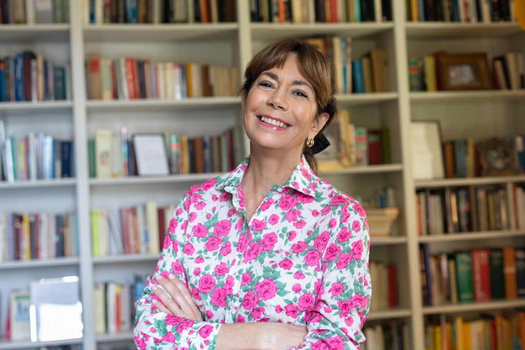 9- Elisabetta Dami - مؤسسة سلطان بن علي العويس الثقافية
